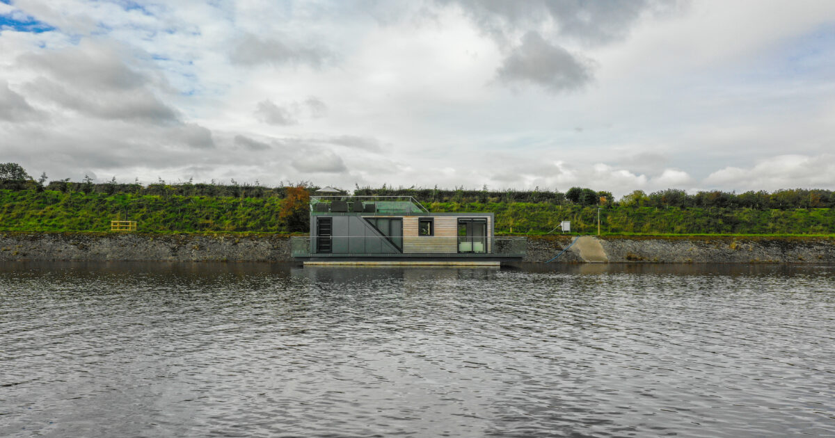 R500 residential houseboat for luxury waterfront living | Bluefield ...